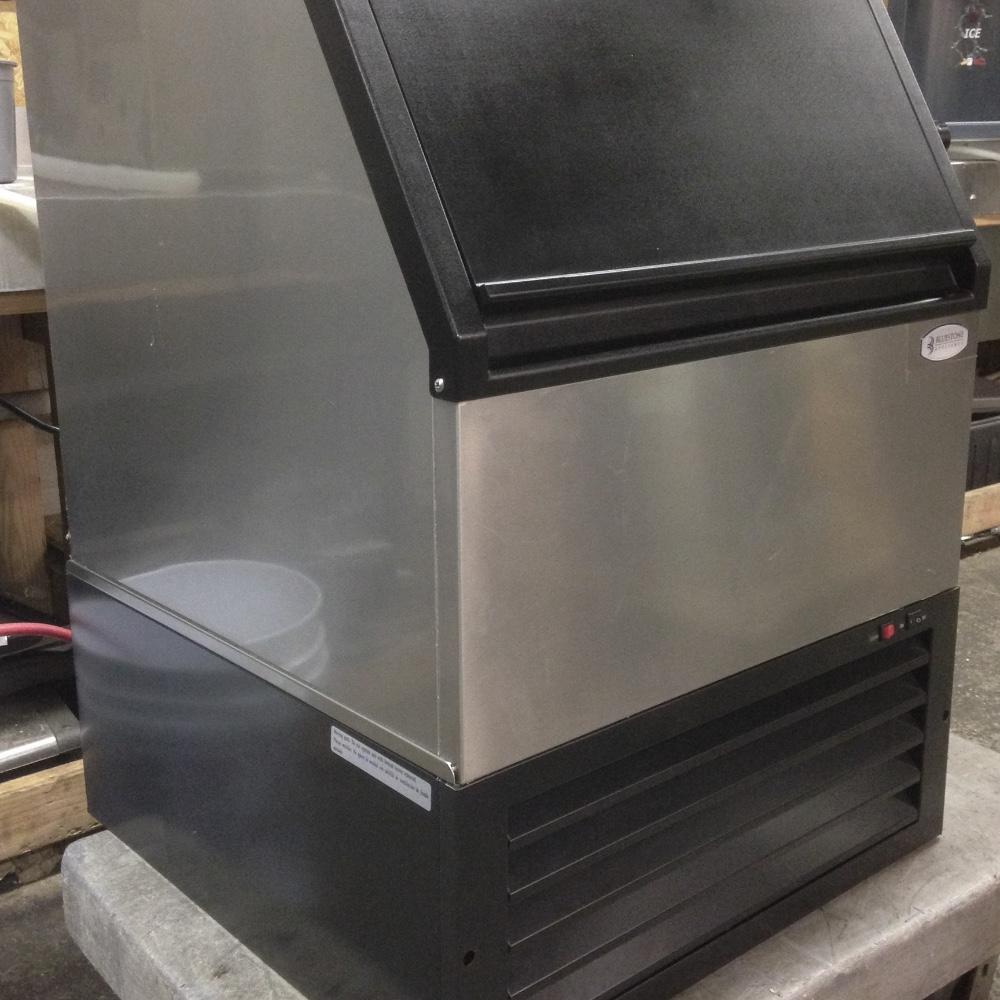 Bluestone BCIM250 Air cooled 260 lbs/day Ice Maker with Storage