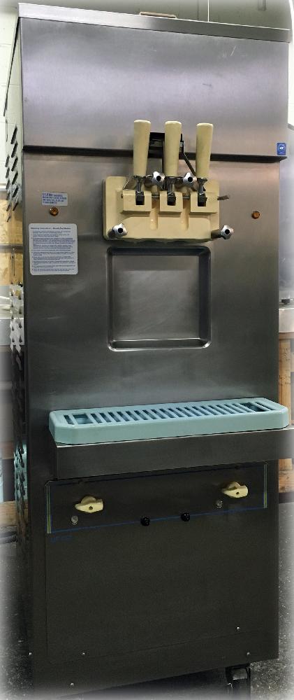 Carpigiani UF253G Gravity soft serve ice cream machine