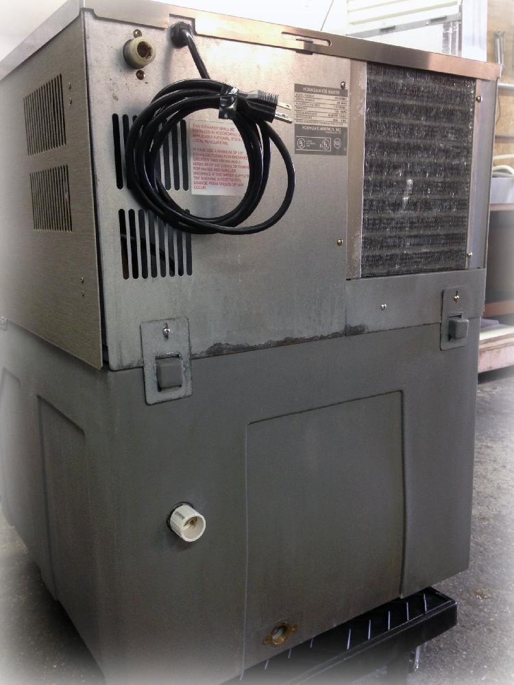 Hoshizaki KM-250BAH Air cooled 236 lbs/day ice machine