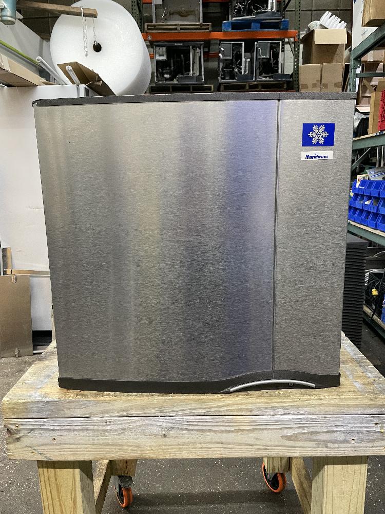 Manitowoc SY0424A Air cooled 460 lbs/day ice maker