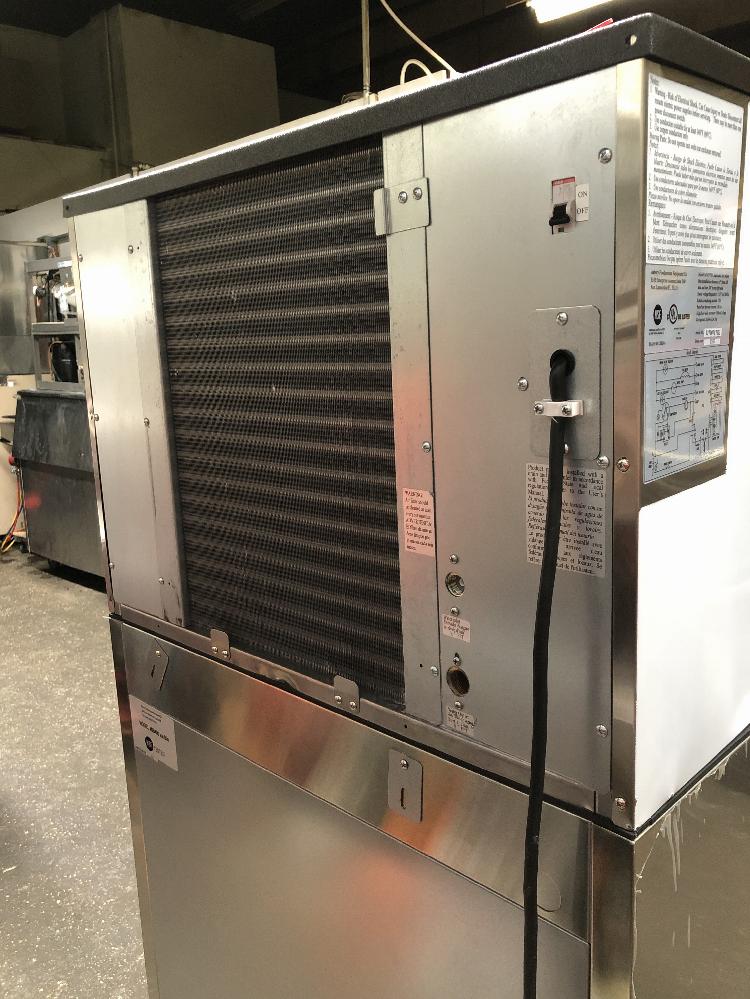 Maxx Ice MIM370N Air cooled 373 lbs/day ice maker