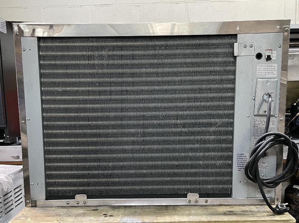 Maxx Ice MIM452 Air cooled 460 lbs/day ice machine