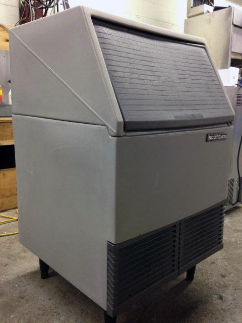 Scotsman AFE424A Air cooled 395 lbs/day flake ice machine