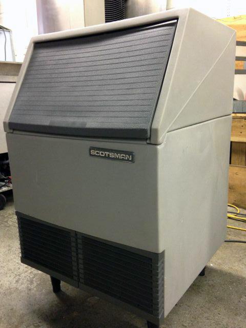 Scotsman AFE424A Air cooled 395 lbs/day flake ice machine