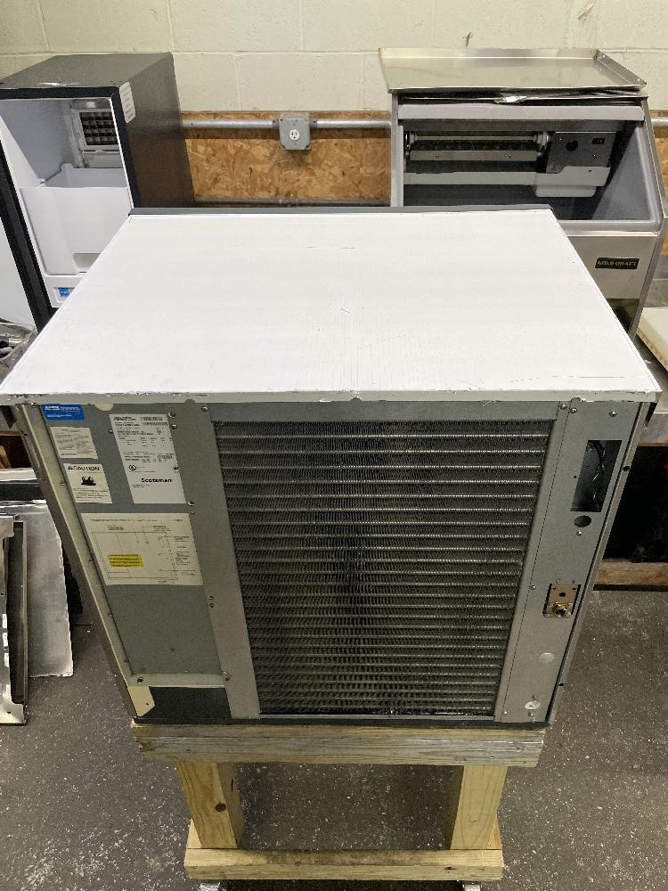 Scotsman C1030MA Air cooled 1077 lbs/day Ice Machine