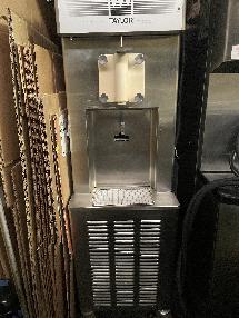 Taylor 358-33 Gravity Thick Milkshake Machine