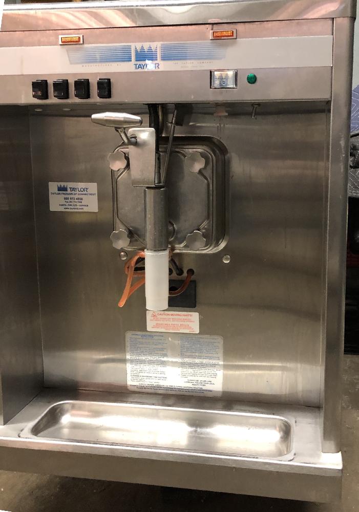 Taylor 62-27 Gravity four flavor shake machine