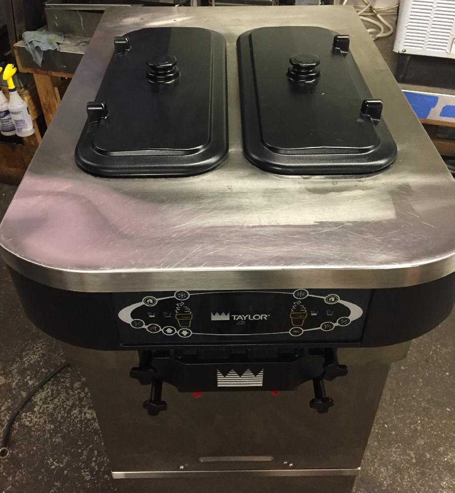 Taylor C723-33 Gravity soft serve ice cream machine